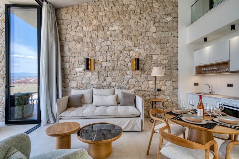 Anima Deluxe Suites: Ένα τουριστικό κατάλυμα στο Ναύπλιο που σέβεται τη ...